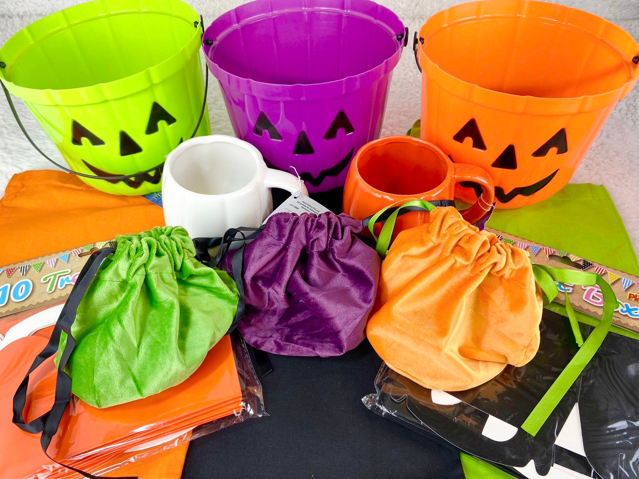 HALLOWEEN – Ro & Co Wholesale