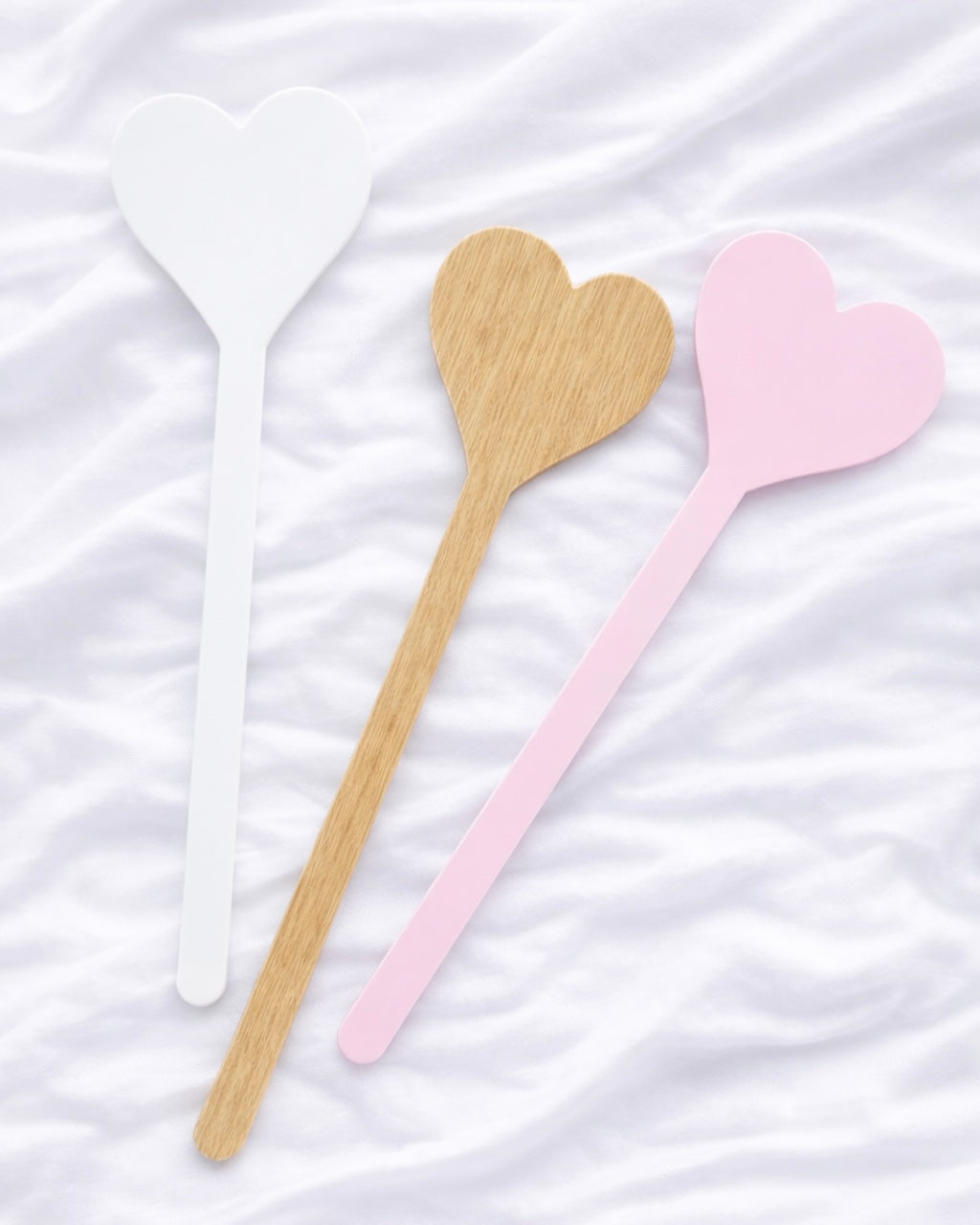 ACRYLIC HEART WAND – Ro & Co Wholesale